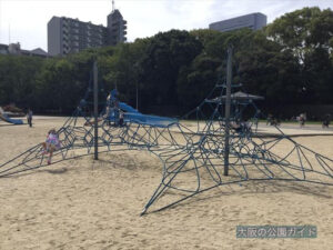 アスレチックがある大阪の公園おすすめ15選 | 大阪の公園ガイド